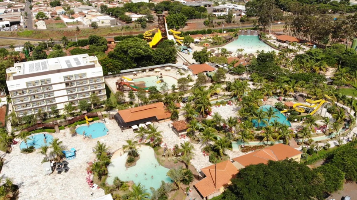 Parque aquático Barretos Country abre processo seletivo para 16 vagas ...