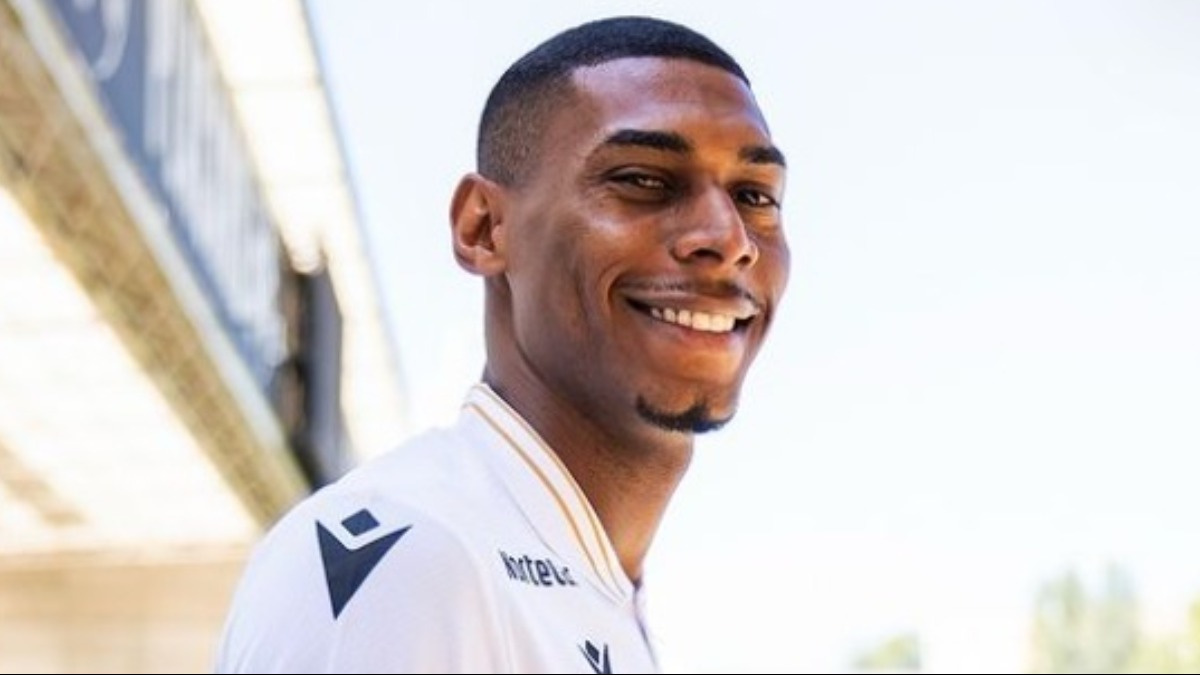 Ex-Comercial, Gustavo Silva se destaca no futebol português é apresentado no Vitória de ...