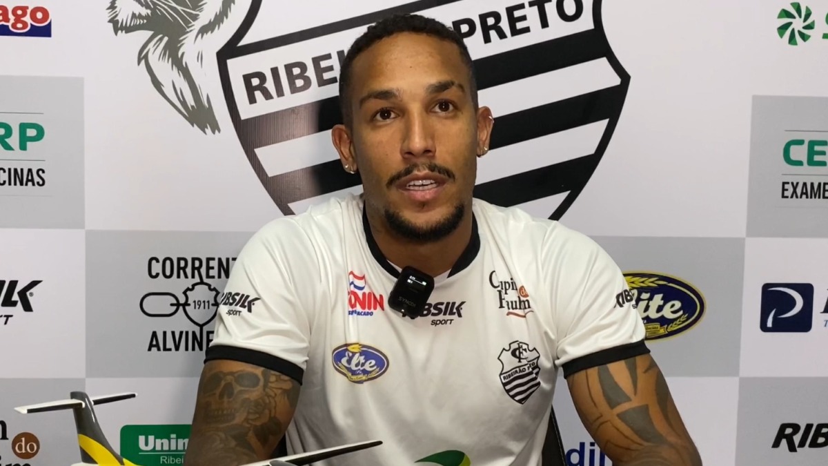 Comercial oficializa a chegada do centroavante Raphael Macena (Jogador criou grande ...